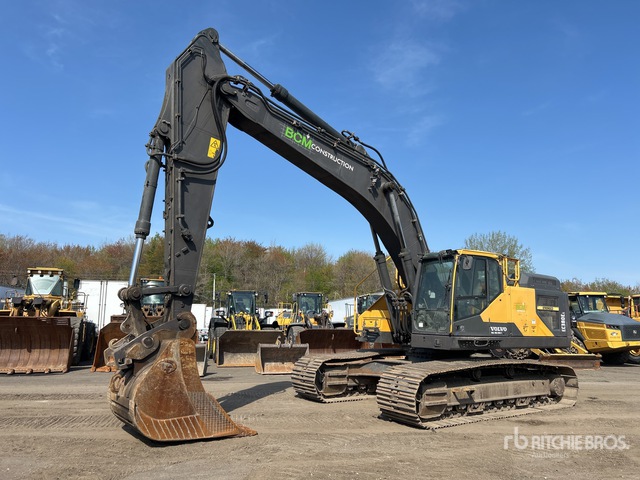 2015 Volvo EC380 EL Tracked Excavator | Ritchie Bros. Auctioneers