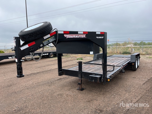 2017 Towmaster 24 ft T/A Gooseneck Tilt Deck Trailer | Ritchie Bros ...
