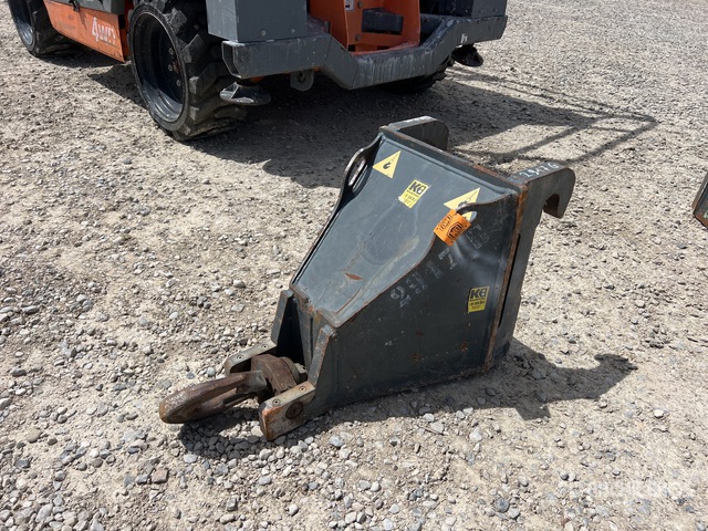 Telehandler Lifting Hook | Ritchie Bros. Auctioneers