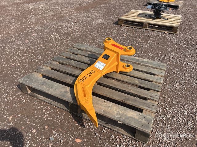 GIYI Excavator Ripper - Fits Cat 305 (Unused) | Ritchie Bros. Auctioneers