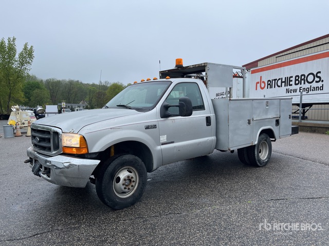1999 Ford F-350 XL 4x4 Utility Truck | Ritchie Bros. Auctioneers