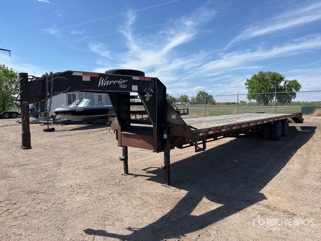 2012 Paiute PT-830TGD24 35 ft T/A Gooseneck Equipment Trailer | Ritchie Bros. Auctioneers