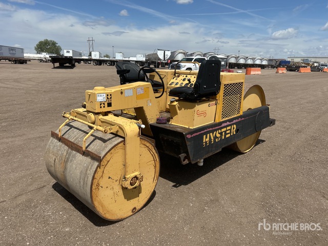 Hyster 330A Double Drum Roller | Ritchie Bros. Auctioneers