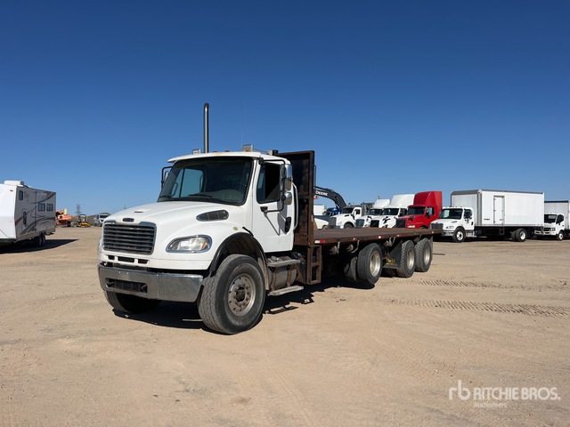 2016 Freightliner M2 8x4 Flatbed Truck | Ritchie Bros. Auctioneers