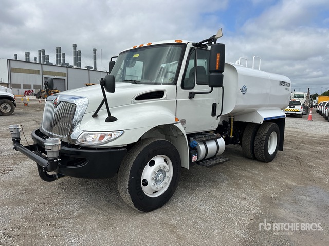 2019 International MA025 2000 gal 4x2 Water Truck | Ritchie Bros ...