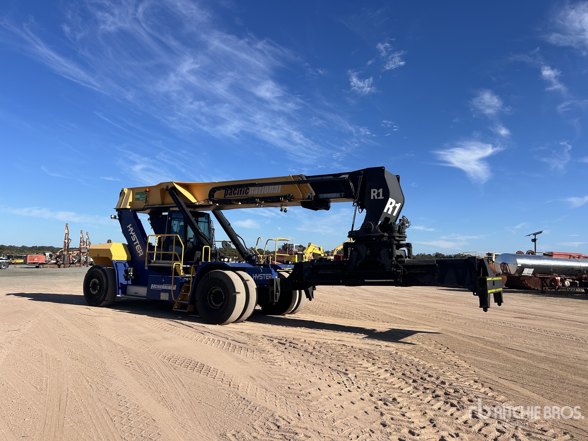 2015 Hyster RS45-28 IH Container Handler | Ritchie Bros. Auctioneers