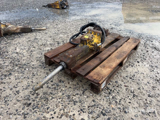 Atlas Copco SB102 Hydraulic Breaker | Ritchie Bros. Auctioneers