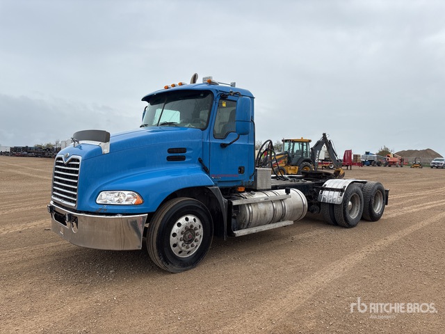 2005 Mack CXN613 6x4 T/A Day Cab Truck Tractor | Ritchie Bros. Auctioneers