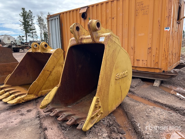 Eaco 38 in Digging Excavator Bucket | Ritchie Bros. Auctioneers