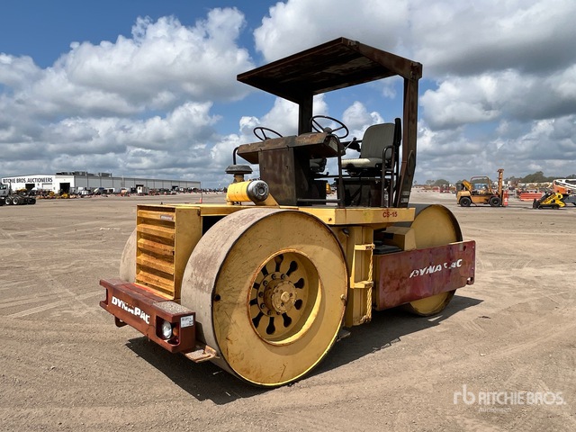 1993 Dynapac CS15 3 Wheel Roller | Ritchie Bros. Auctioneers