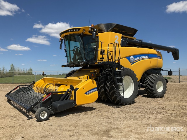 2021 New Holland CX8.80 Combine Harvester | Ritchie Bros. Auctioneers