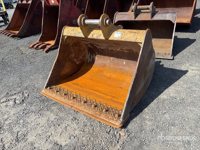 60 in Cleanup Excavator Bucket | Ritchie Bros. Auctioneers