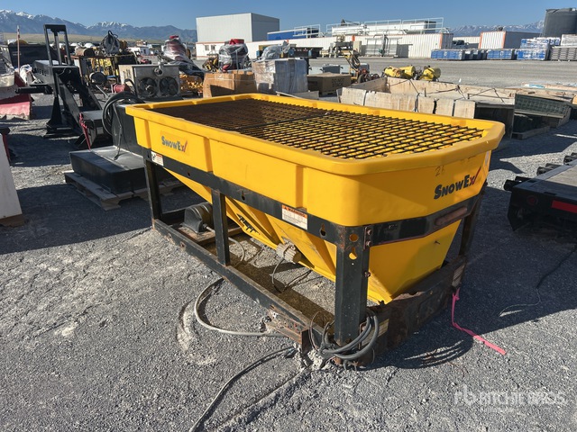 2016 Trynex SnowEx SP8500 Salt Spreader | Ritchie Bros. Auctioneers
