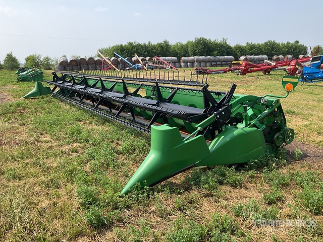 John Deere 635F 35 ft Flex Combine Header | Ritchie Bros. Auctioneers
