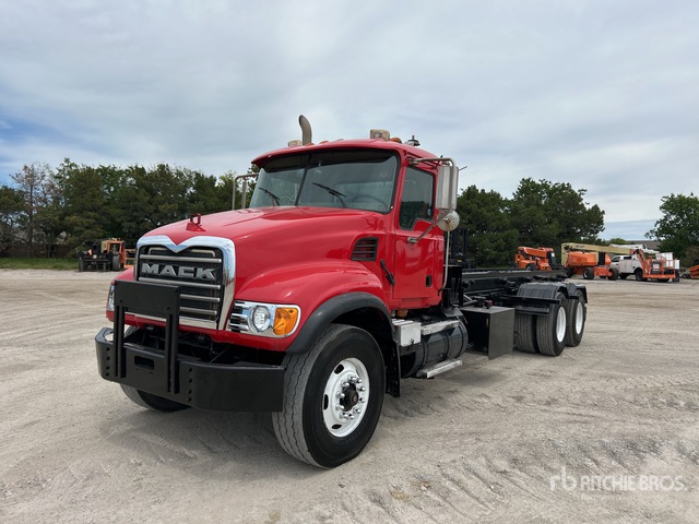 2007 Mack CV713 6x4 Roll-Off Truck | Ritchie Bros. Auctioneers