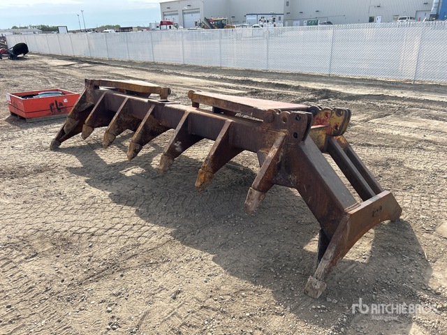 198 in Dozer Rake - Fits Cat D7R/D8R | Ritchie Bros. Auctioneers