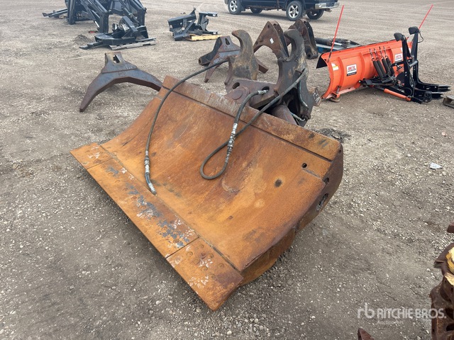 91 in Q/C Excavator Chuck Blade - Fits JD 270 | Ritchie Bros. Auctioneers