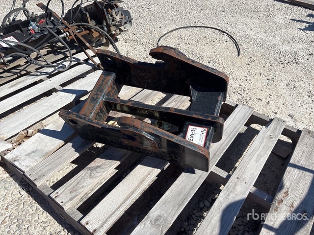JLG Telehandler Lifting Hook | Ritchie Bros. Auctioneers