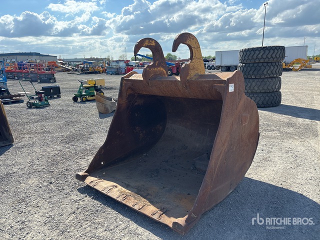 62 in Q/C Cleanup Excavator Bucket - Fits Cat 336E | Ritchie Bros ...