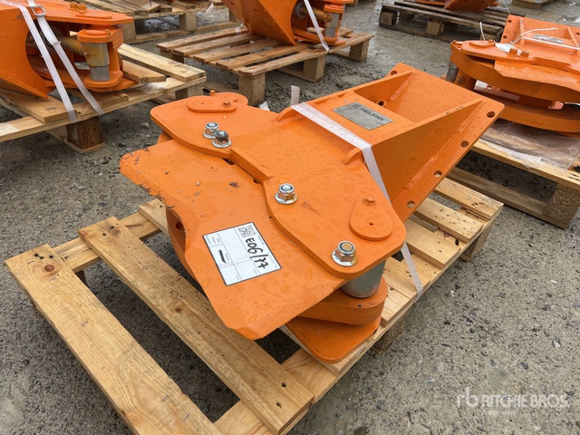 2023 Deleks CF11 Clamp (Unused) | Ritchie Bros. Auctioneers