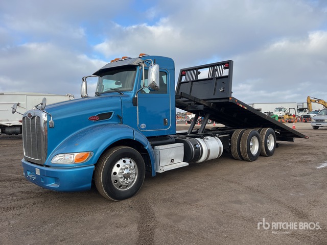 2015 Peterbilt 384 6x4 Rollback Truck | Ritchie Bros. Auctioneers
