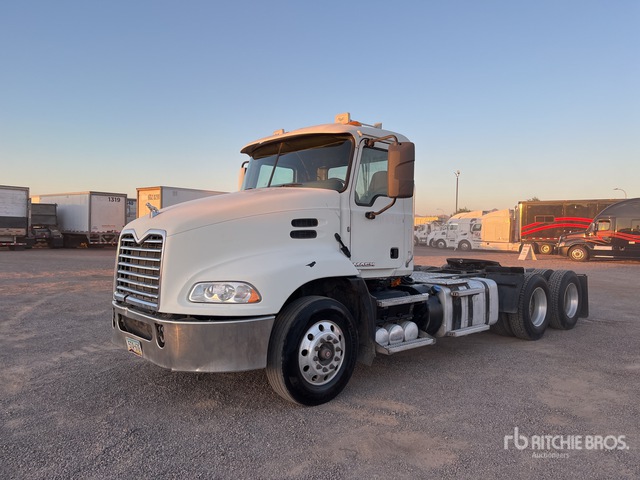 2016 Mack CXU613 6x4 T/A Day Cab Truck Tractor | Ritchie Bros. Auctioneers