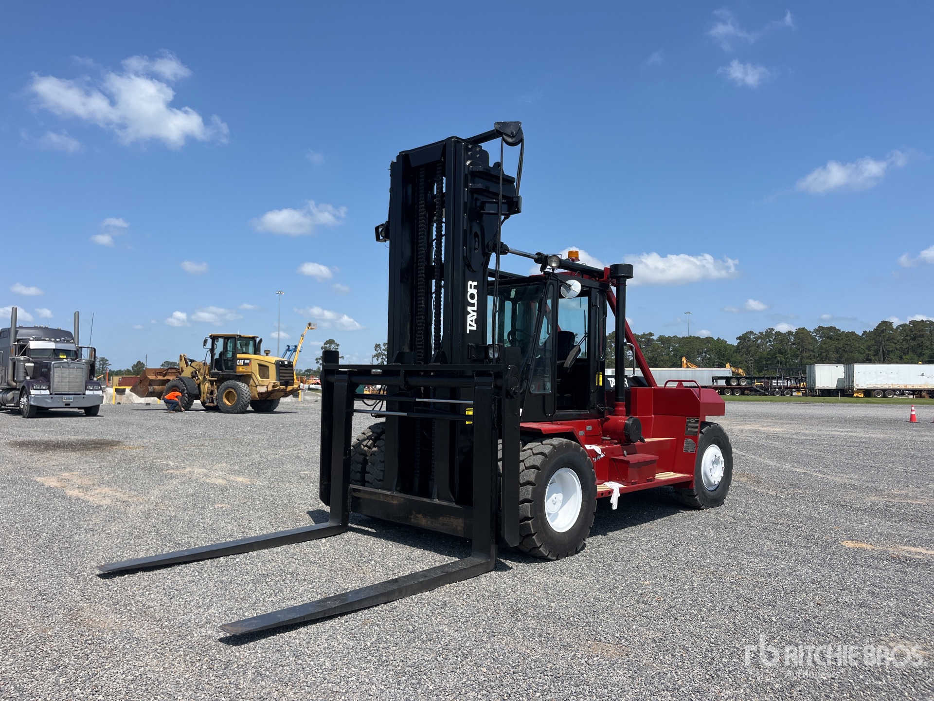2006 Taylor TXH-350L 35000 lb Pneumatic Tire Chariot Élévateur ...