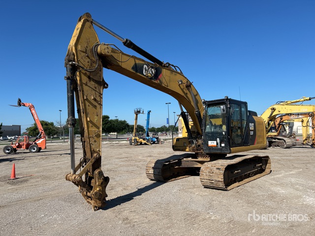 2015 Cat 323FL Tracked Excavator | Ritchie Bros. Auctioneers