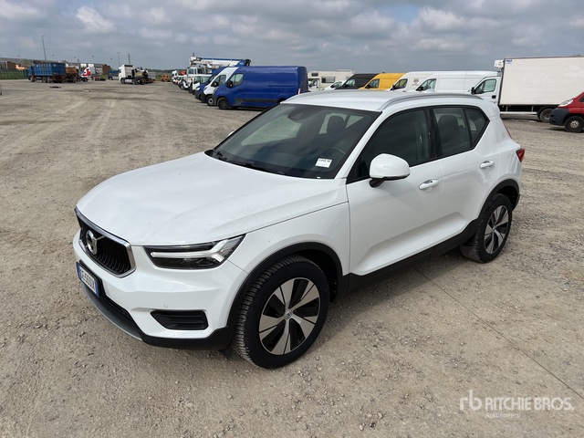 2021 Volvo XC40 T2 AUTOMATICO MOMENTUM N1 SUV | Ritchie Bros. Auctioneers