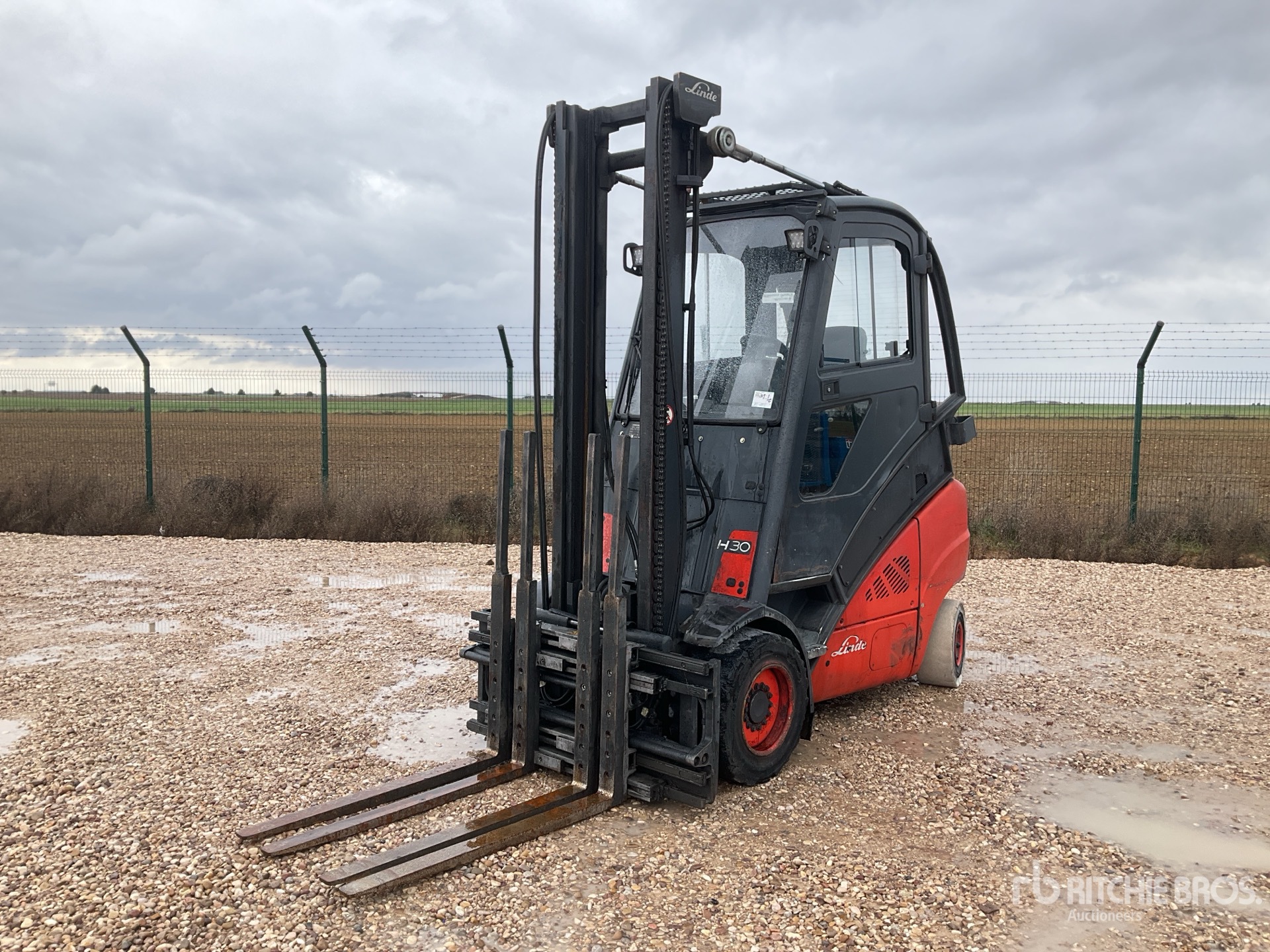 2011 Linde H30T-01 Forklift | Ritchie Bros. Auctioneers