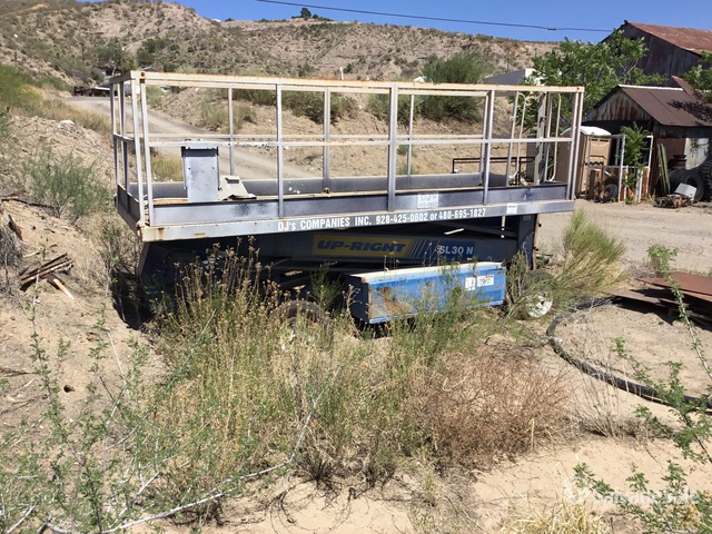1996 UpRight SL30N Electric Scissor Lift (Inoperable) in Globe, Arizona ...