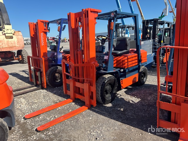Toyota 5FGL25 Pneumatic Tire Chariot Élévateur | Ritchie Bros. Auctioneers