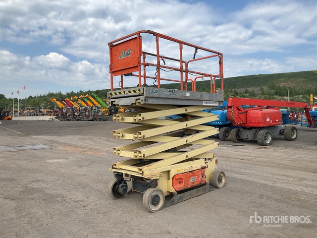 2013 JLG 2646ES Electric Scissor Lift | Ritchie Bros. Auctioneers