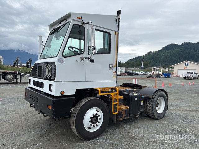 2017 Capacity Sabre 5 4x2 Spotter Truck | Ritchie Bros. Auctioneers