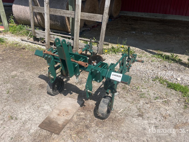 3-Point 1 Row Potato Hiller | Ritchie Bros. Auctioneers