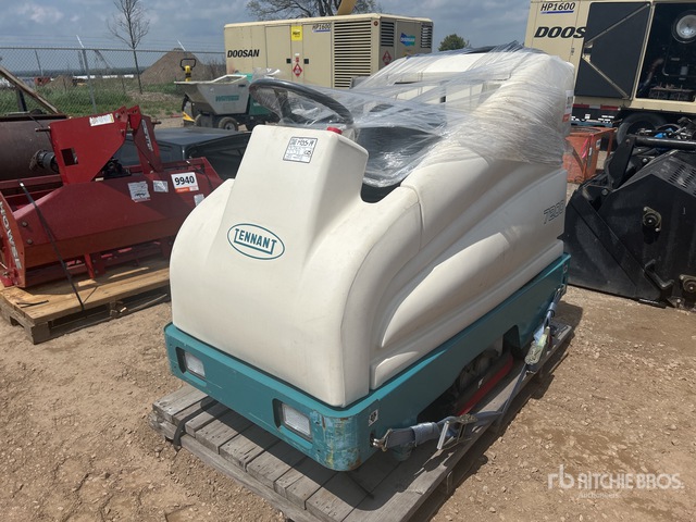 Tennant 7200 Ride-On Electric Floor Scrubber | Ritchie Bros. Auctioneers