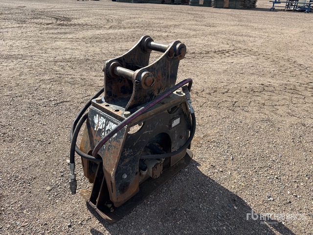 Cat CVP16 12 in Vibratory Plate Compactor Attachment | Ritchie Bros ...