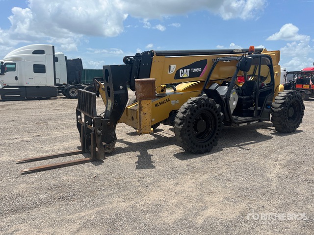 2018 Cat TL1055D Telehandler | Ritchie Bros. Auctioneers