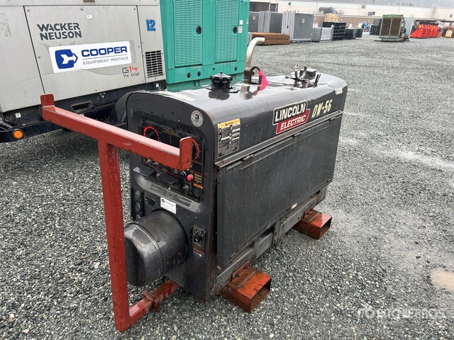 Lincoln Vantage 300 300 A Skid-Mounted Stick Engine Driven Welder ...