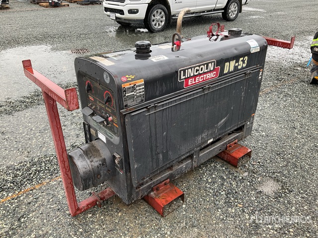 Lincoln Vantage 300 300 A Skid-Mounted Stick Engine Driven Welder ...