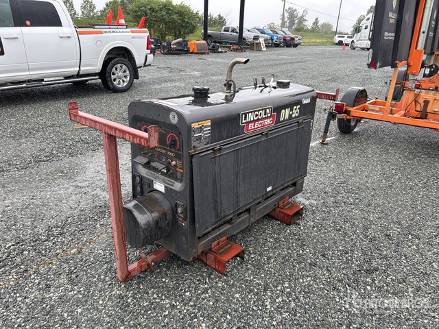 Lincoln Vantage 300 300 A Skid-Mounted Stick Engine Driven Welder ...