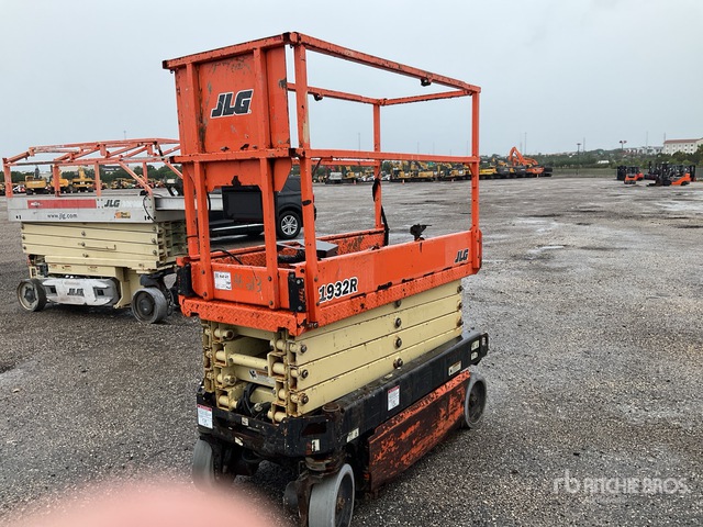 2018 JLG 1932R Electric Scissor Lift | Ritchie Bros. Auctioneers