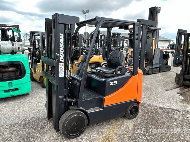 2007 Doosan GC25E-5 3150 lb Forklift | Ritchie Bros. Auctioneers