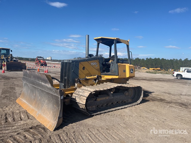 2009 John Deere 700J LGP Crawler Dozer | Ritchie Bros. Auctioneers