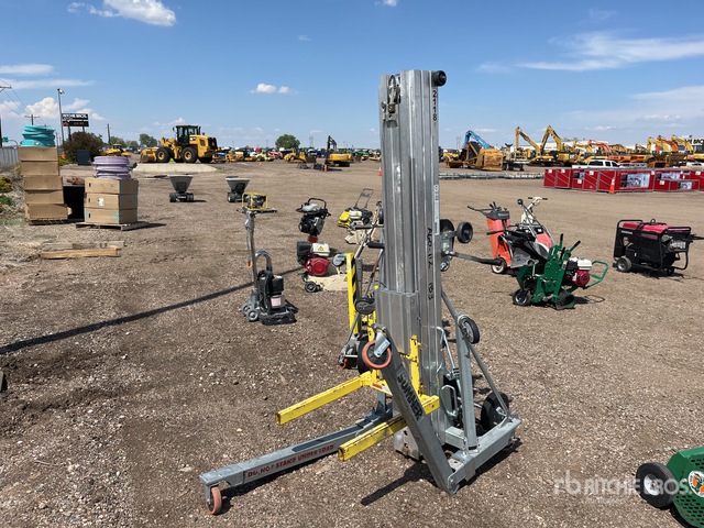 2017 Sumner 2118 Montacargas de material | Ritchie Bros. Auctioneers