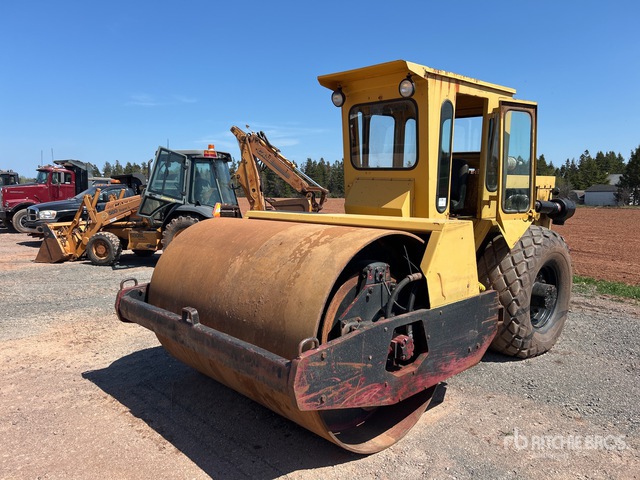 1977 Raygo Rascal Smooth Drum Compactor | Ritchie Bros. Auctioneers