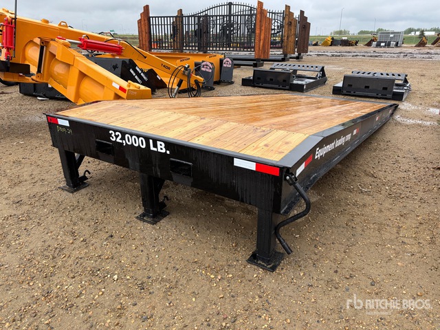 R820 D 21 ft 7 in x 8 ft Loading Ramp | Ritchie Bros. Auctioneers