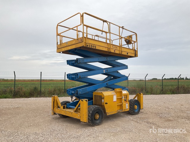 2008 EMC PE15 4x4 Diesel Scissor Lift | Ritchie Bros. Auctioneers
