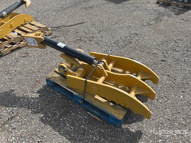 HT2650 Hydraulic Universal Excavator Thumb | Ritchie Bros. Auctioneers