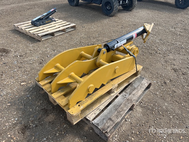 HT2650 Hydraulic Universal Excavator Thumb (Unused) | Ritchie Bros ...